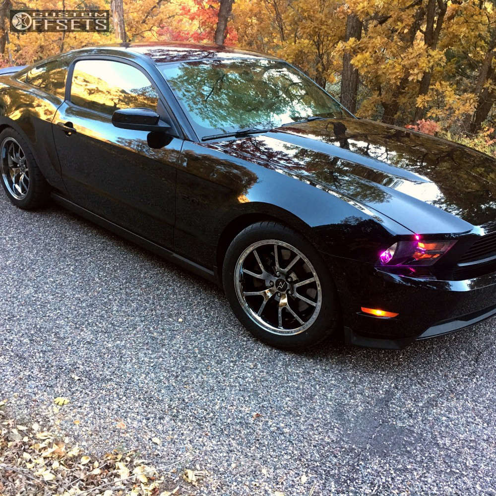 2012 Ford Mustang with 18x9 30 Wheel Replicas FR500 and 275/40R18 ...