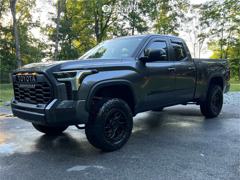 2024 Toyota Tundra with 20x9 20 Fuel Runner and 285/65R20 Falken ...