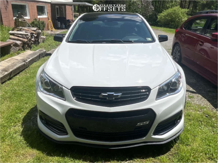 2015 Chevrolet SS with 19x8.5 35 Aodhan Aff7 and 255/35R19 Firestone ...