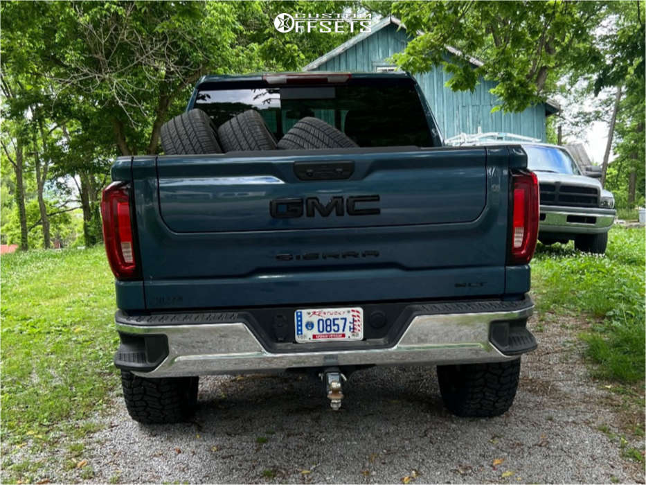 2024 GMC Sierra 1500 with 22x12 -44 TIS 544bm and 35/12.5R22 Radar ...