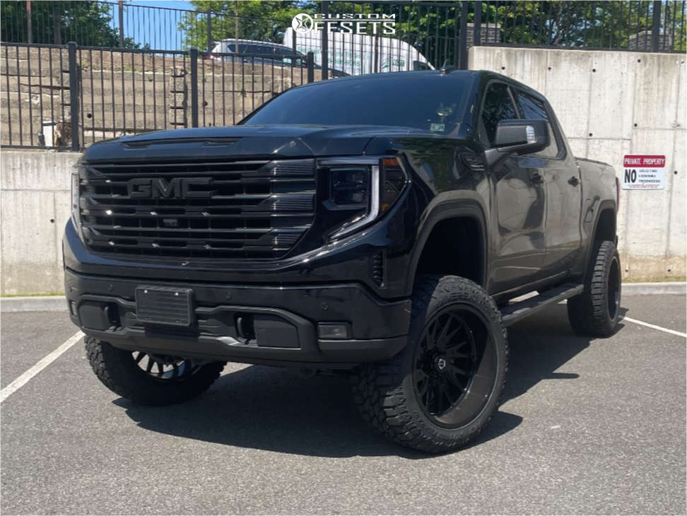 2024 GMC Sierra 1500 with 22x12 -44 TIS 547b and 35/12.5R22 Versatyre ...