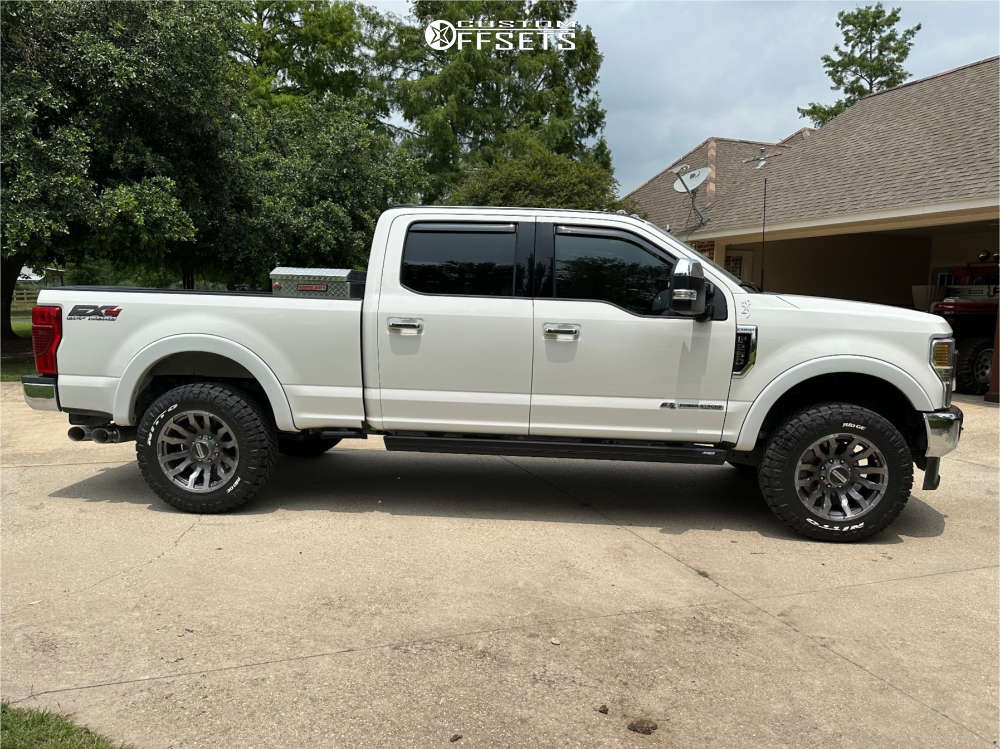 2022 Ford F-250 Super Duty with 20x10 -18 Fuel Blitz and 35/11.5R20 ...