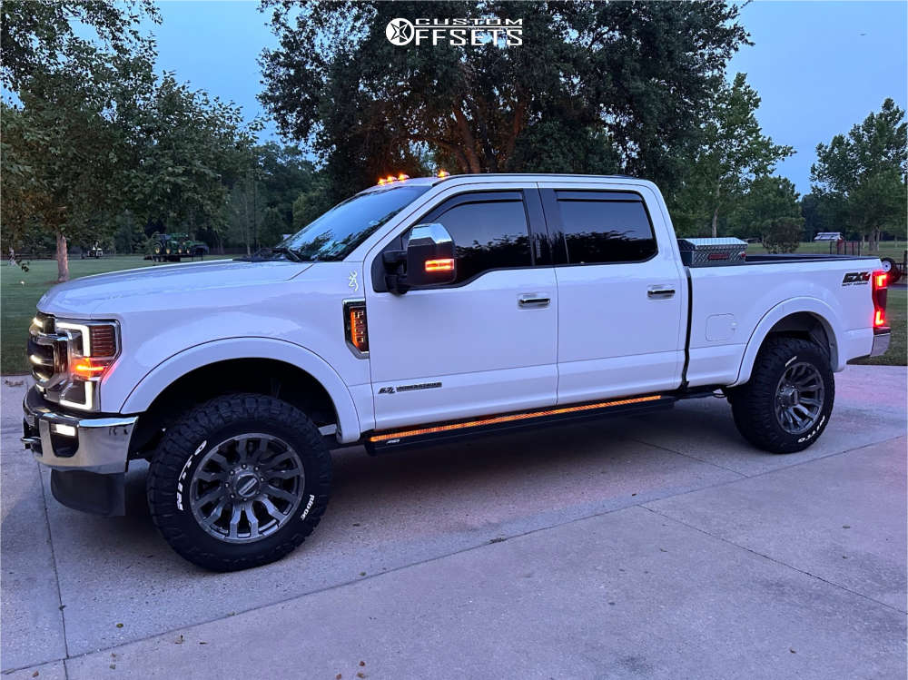 2022 Ford F-250 Super Duty with 20x10 -18 Fuel Blitz and 35/11.5R20 ...