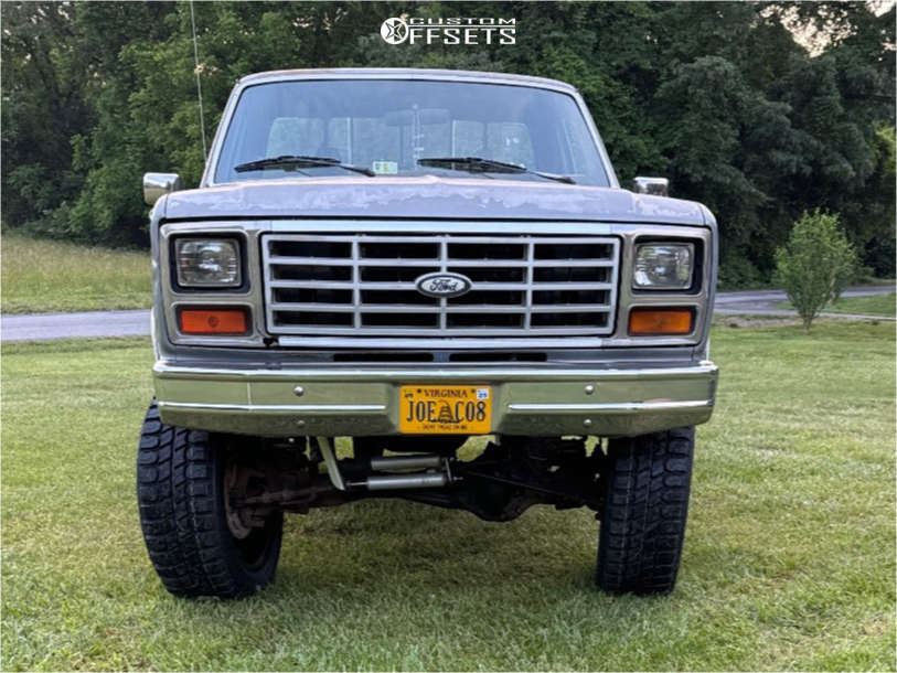1986 Ford F-150 with 22x10 -18 Massiv Offroad Or1 and 35/12.5R22 ...