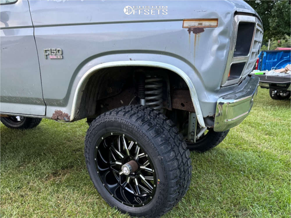 1986 Ford F-150 with 22x10 -18 Massiv Offroad Or1 and 35/12.5R22 ...