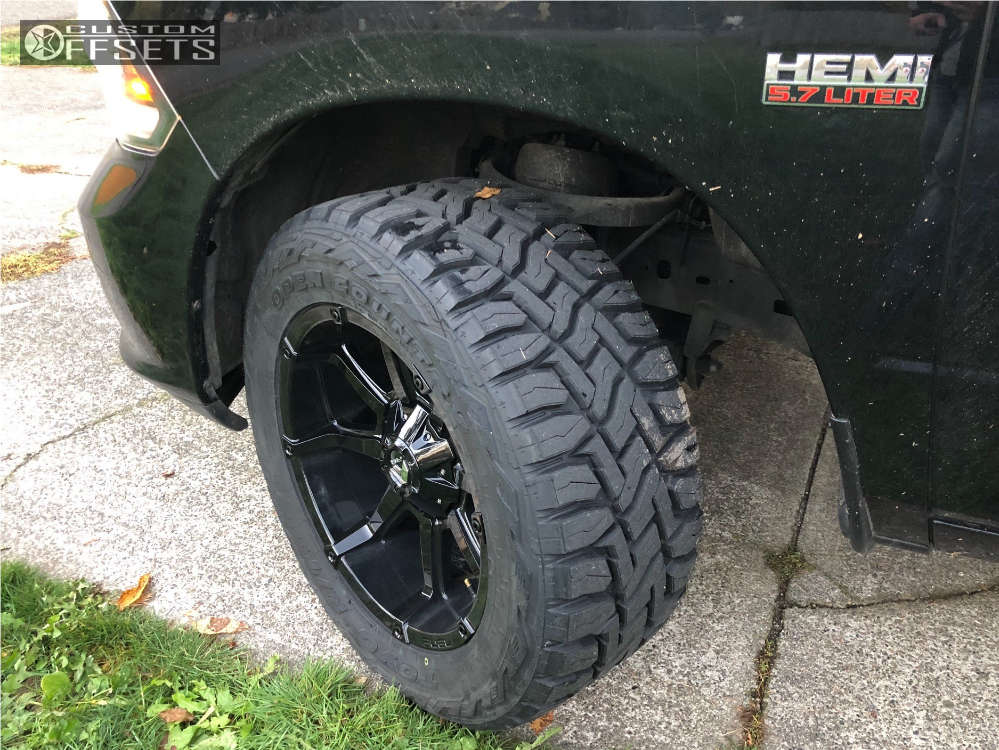 2014 Ram 1500 with 20x10 -24 Fuel Coupler and 33/12.5R20 Toyo Tires ...