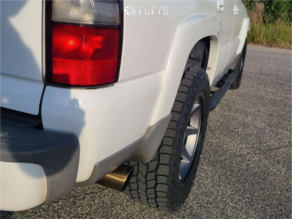 2006 Chevrolet Tahoe with 20x9 0 Icon Alloys Rebound and 285/55R20 ...