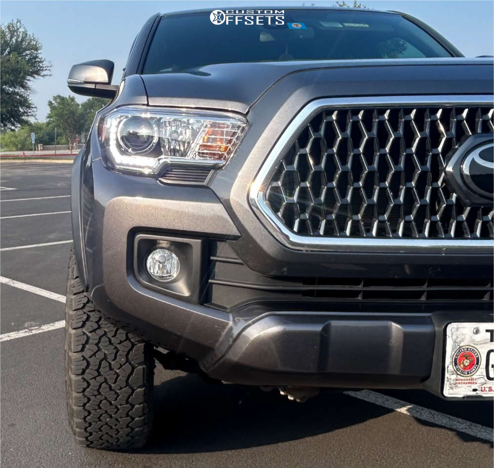 2019 Toyota Tacoma with 16x8 -6 Ultra Type 62 and 265/75R16 General ...