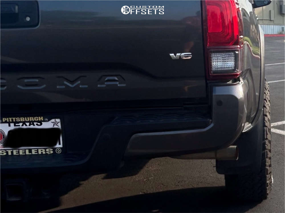 2019 Toyota Tacoma with 16x8 -6 Ultra Type 62 and 265/75R16 General ...