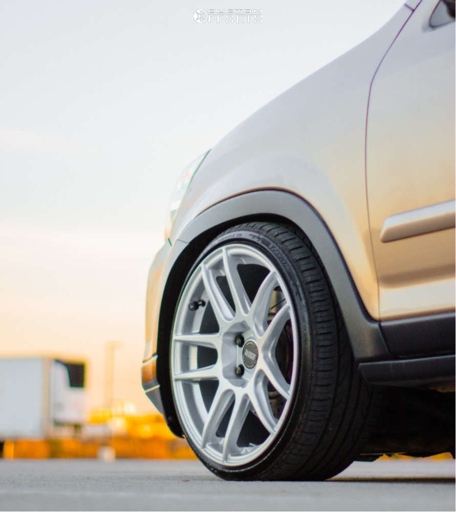 2005 Honda CR-V with 18x8.5 30 ESR Cs8 and 215/30R18 Lexani LXUHP-207 ...