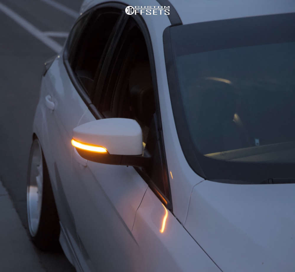 2014 Ford Focus with 18x9.5 35 ESR Cs15 and 235/40R18 Vercelli Strada ...