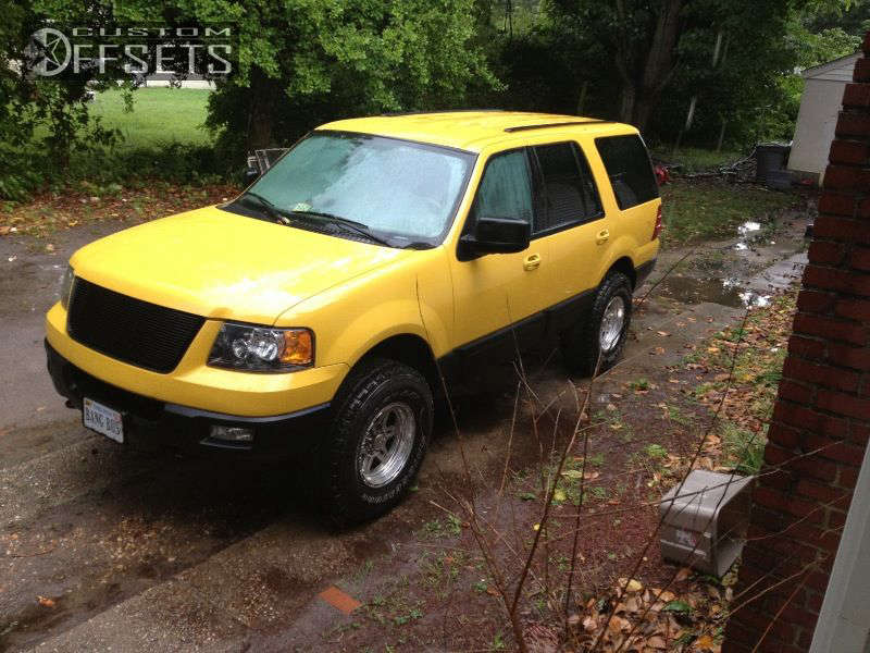 2004 Ford Expedition with 17x9 25 Raceline Renegade 6 and 35/12.5R17 ...