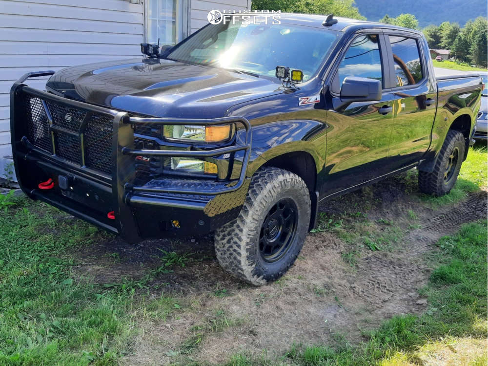 2021 Chevrolet Silverado 1500 with 18x9 0 Method Mr705 and 295/70R18 ...