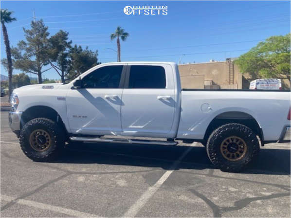 2022 Ram 2500 with 17x8.5 0 Method Double Standard and 37/12.5R17 Toyo ...