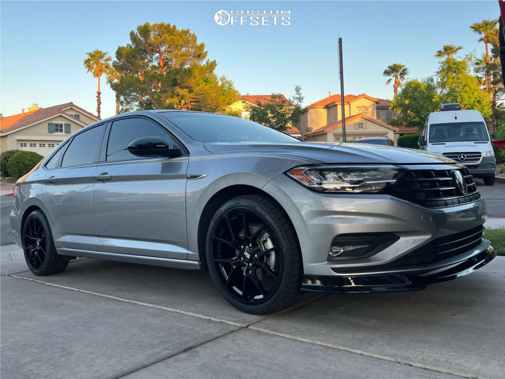 2021 Volkswagen Jetta with 19x8 45 Neuspeed Rse10 and 235/35R19 ...