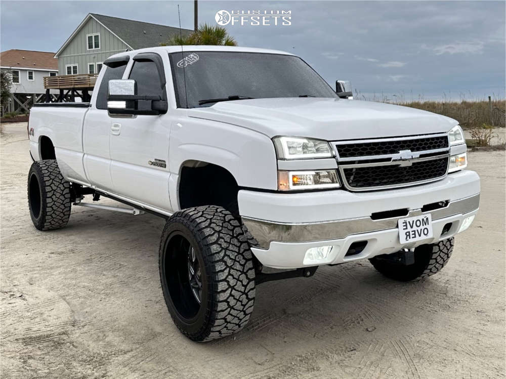 2007 Chevrolet Silverado 2500 HD Classic with 22x12 -51 Cali Offroad ...