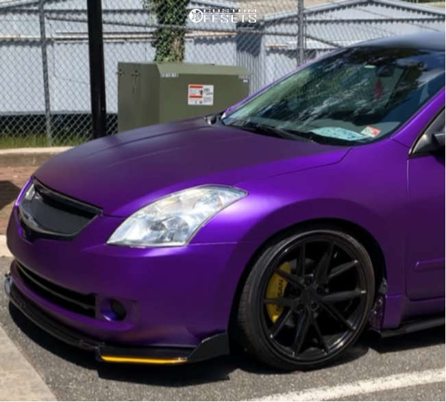 2007 Nissan Altima with 19x9.5 35 Niche Misano and 225/40R19 Lexani Lx ...