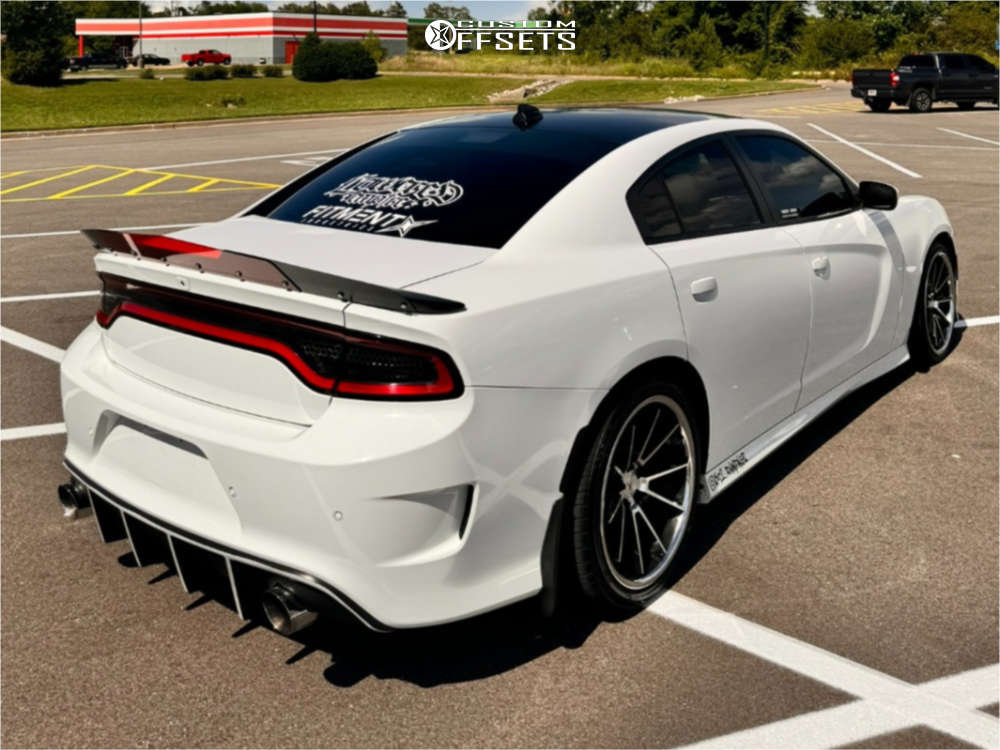 2021 Dodge Charger with 20x9 15 Ferrada Cm2 and 265/30R20 Lionhart Lh ...