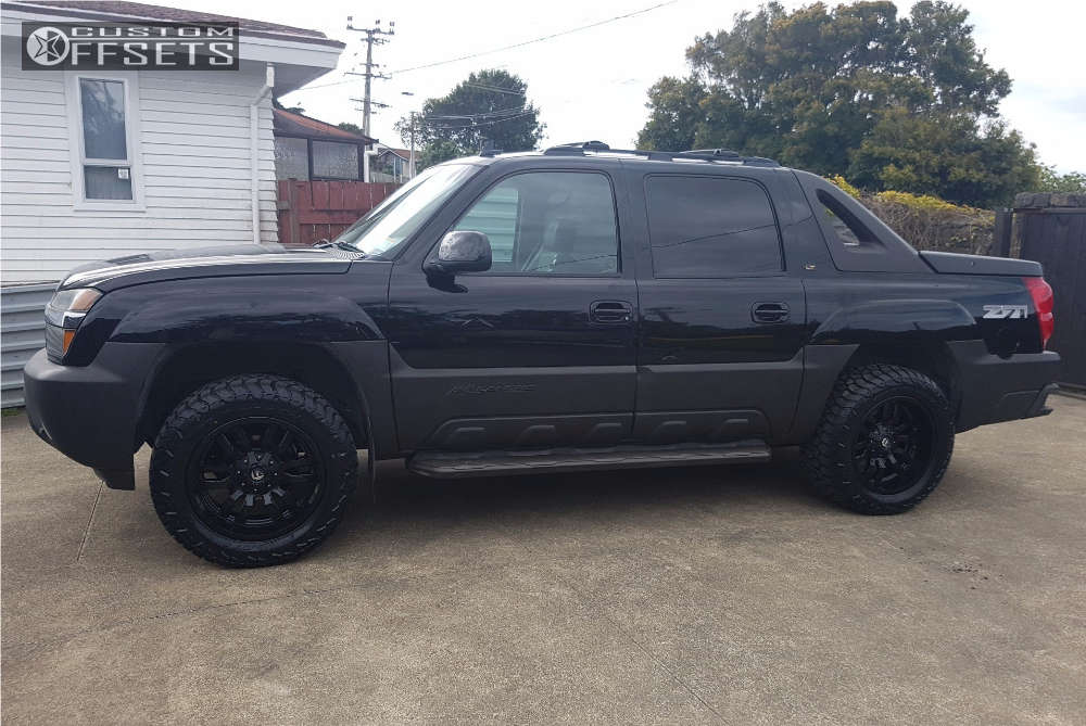 2006 Chevrolet Avalanche with 20x10 -18 Fuel Sledge and 305/55R20 AMP ...