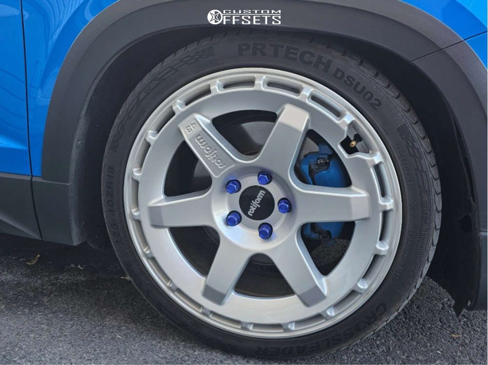 2022 Volkswagen Taos with 19x8.5 45 Rotiform Kb1 and 225/40R19 ...