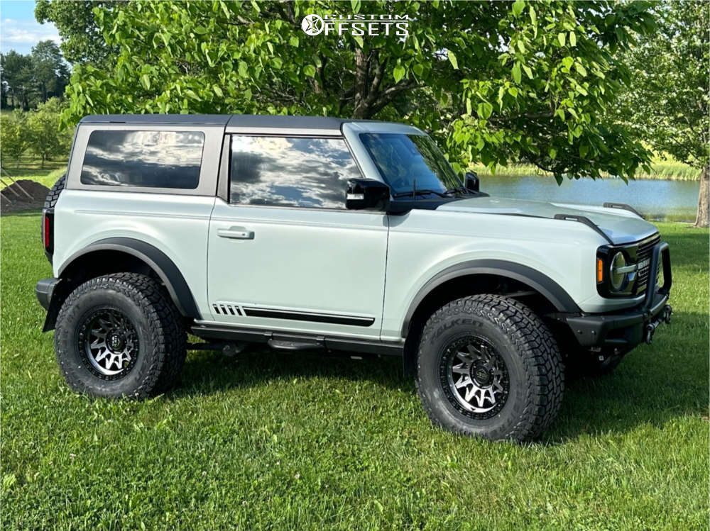 2021 Ford Bronco with 17x9 1 Lock Offroad Wheels Lunatic and 315/70R17 ...
