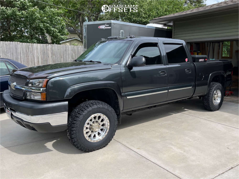 2004 Chevrolet Silverado 2500 HD with 17x8.5 0 Method Double Standard ...