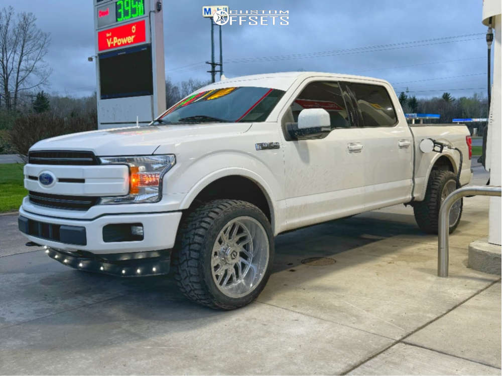 2018 Ford F-150 with 22x12 -44 TIS 544c and 33/12.5R22 Haida Hd869 and ...