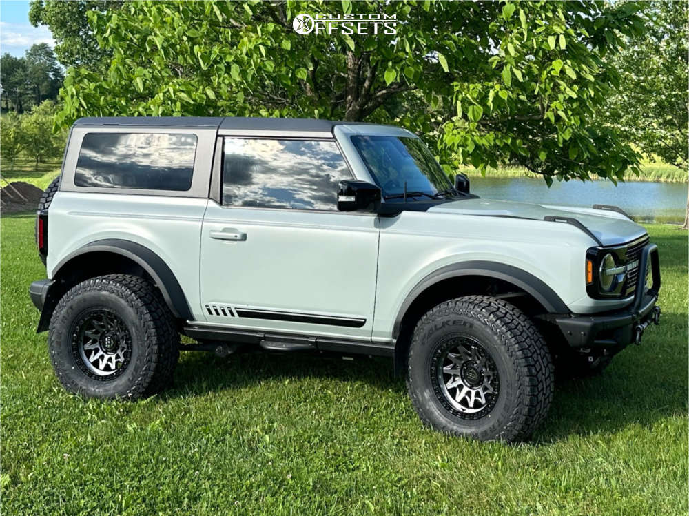 2021 Ford Bronco with 17x9 1 Lock Offroad Wheels Lunatic and 315/70R17 ...