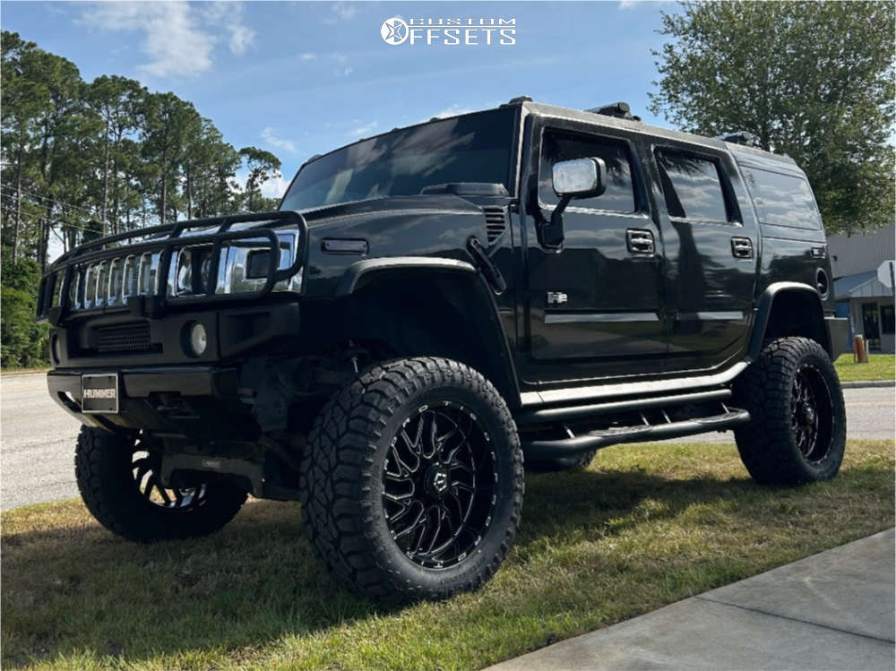 2004 Hummer H2 with 22x10 -19 TIS 544bm and 37/13.5R22 Miletrip Tp99 R/t and Suspension Lift 6 ...