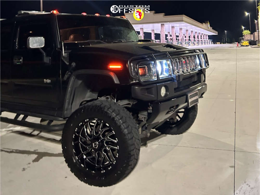 2004 Hummer H2 with 22x10 -19 TIS 544bm and 37/13.5R22 Miletrip Tp99 R ...