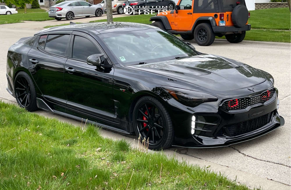 2019 Kia Stinger with 19x8 35 Ferrada Fr4 and 255/35R19 Continental ...