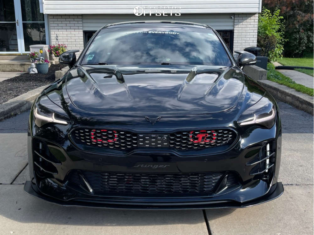 2019 Kia Stinger with 19x8 35 Ferrada Fr4 and 255/35R19 Continental ...