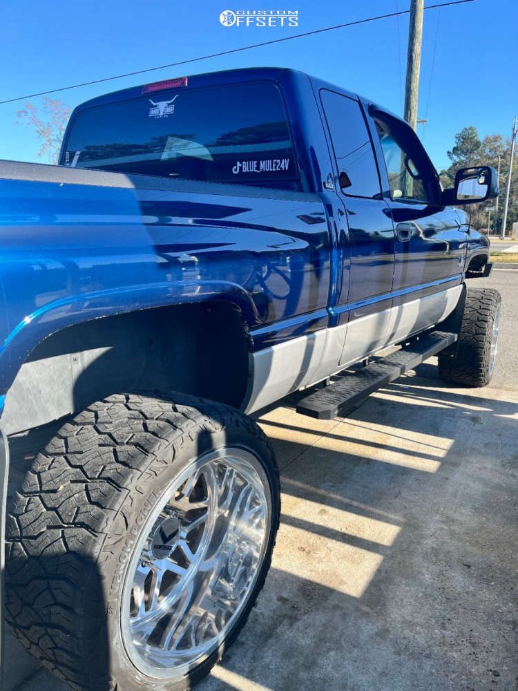 2001 Dodge Ram 2500 with 22x14 -76 KG1 Forged Veteran and 33/14.5R22 ...
