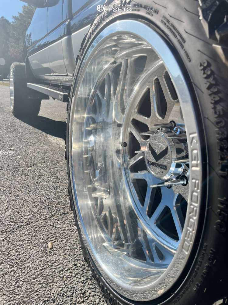 2001 Dodge Ram 2500 with 22x14 -76 KG1 Forged Veteran and 33/14.5R22 Venom Power Terra Hunter R ...