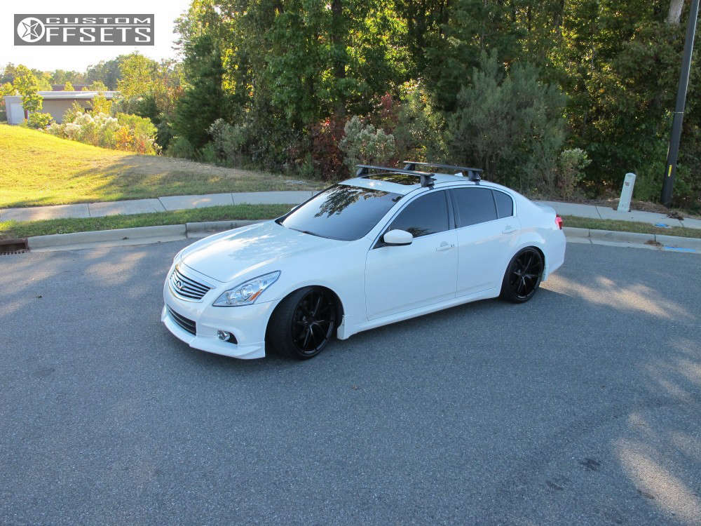 2011 INFINITI G37 with 20x9 35 Niche Misano and 245/35R20 Delinte D7 ...