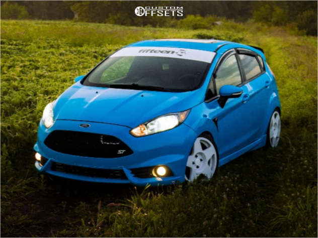 2015 Ford Fiesta with 17x7.5 42 Fifteen52 Tarmac and 205/40R17 ...