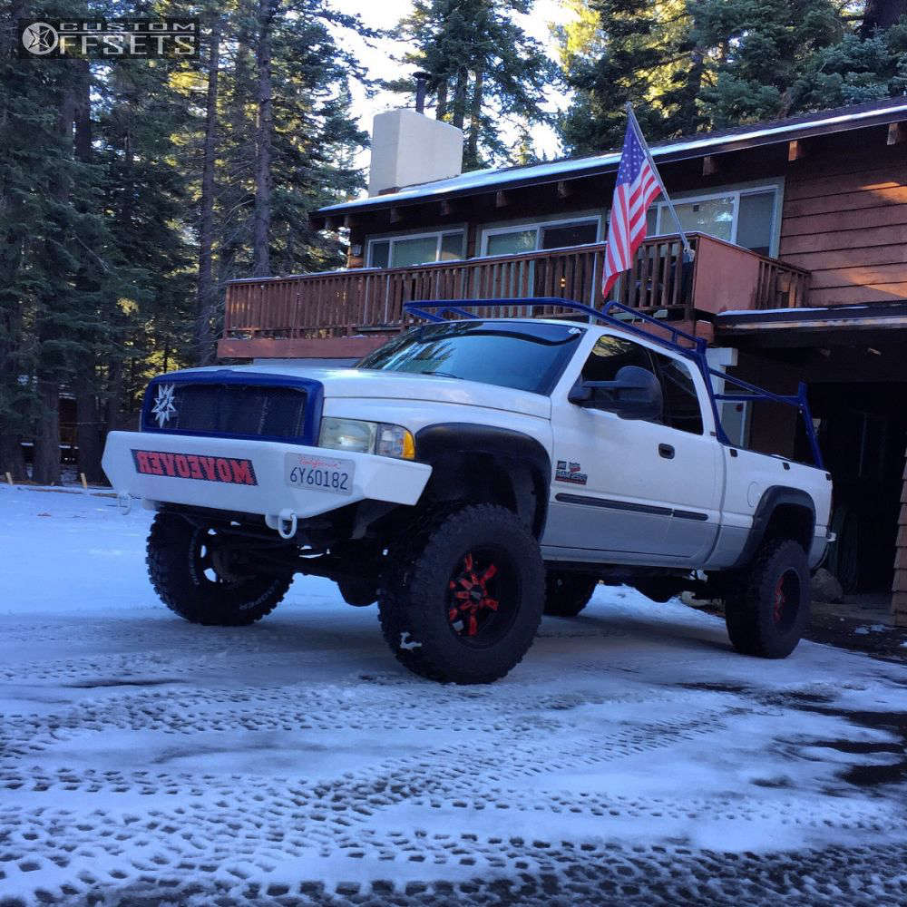 2002 Dodge Ram 2500 with 18x10 -24 Moto Metal Mo969 and 305/70R18 ...