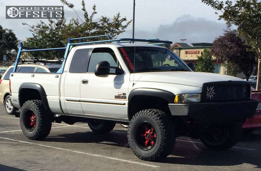 2002 Dodge Ram 2500 with 18x10 -24 Moto Metal Mo969 and 305/70R18 ...