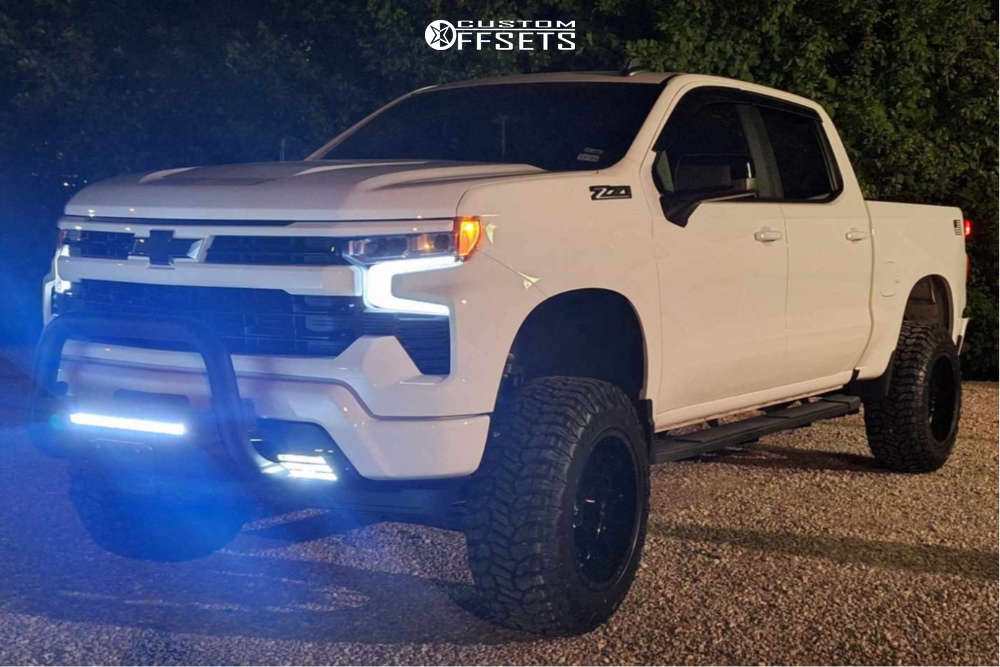 2022 Chevrolet Silverado 1500 with 20x12 -44 Gear Off-Road Raid and 35/ ...