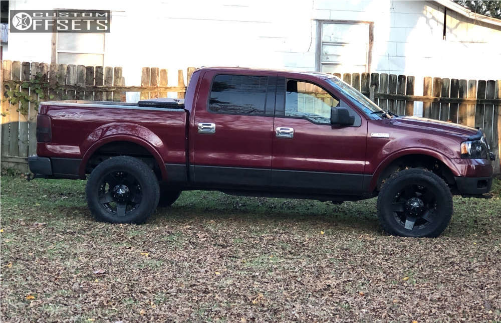 2004 Ford F-150 with 20x10 -24 XD Xd775 and 325/60R20 Nitto Terra ...