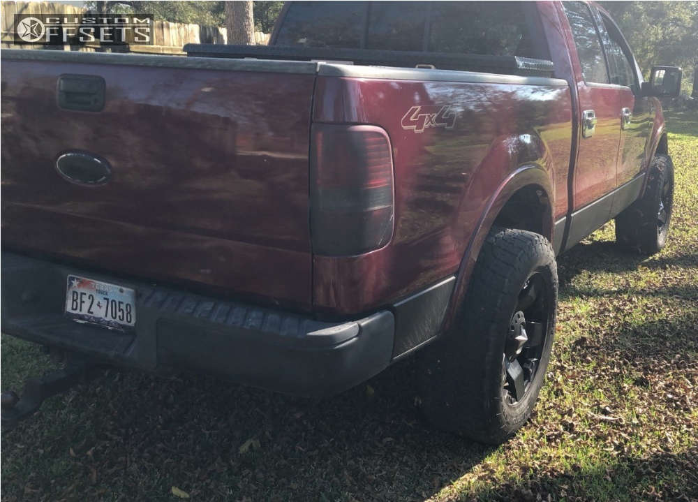 2004 Ford F-150 with 20x10 -24 XD Xd775 and 325/60R20 Nitto Terra ...