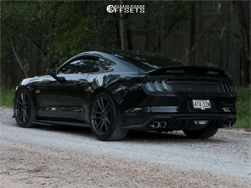 2016 Ford Mustang with 20x10 33 Velgen Vf5 and 275/35R20 Michelin Pilot ...