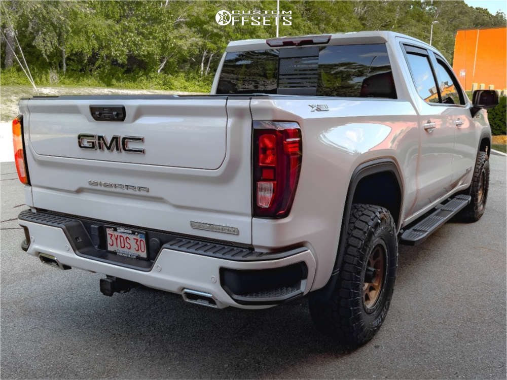 2023 GMC Sierra 1500 with 17x8.5 0 Method Mr305 and 305/70R17 Toyo ...