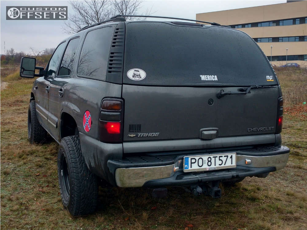 2002 Chevrolet Tahoe with 16x8 -25 Speedmax N/a and 265/75R16 ...