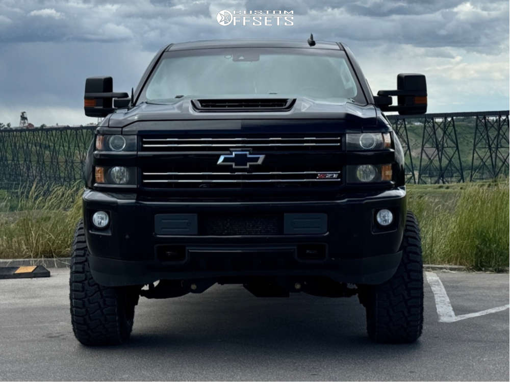 2017 Chevrolet Silverado 2500 HD with 22x12 -44 GT Offroad Strike and ...