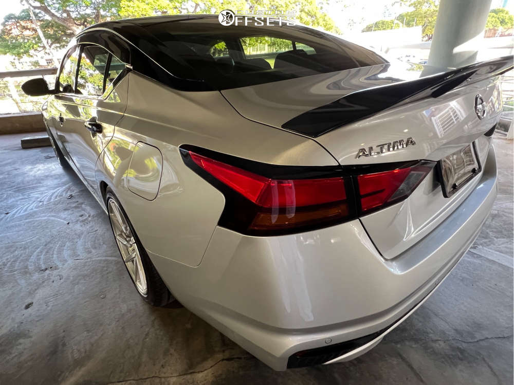 2019 Nissan Altima with 18x8.5 38 F1R F29 and 235/45R18 Vercelli Strada ...