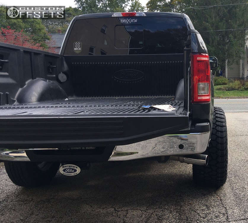 2017 Ford F-150 with 20x12 -51 Toxic Punisher and 285/55R20 AMP Terrain ...