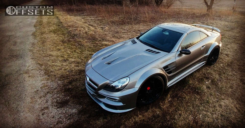 2005 Mercedes-Benz SL550 with 20x10 0 Rotiform QLB and 265/30R20 ...