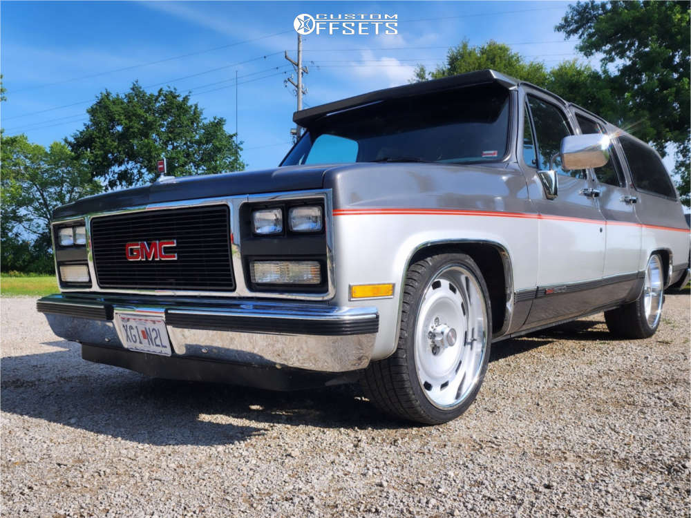 1990 GMC R1500 Suburban with 22x9 15 US Mags Scottsdale and 265/35R22 ...