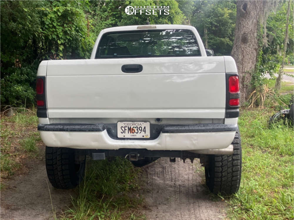 2001 Dodge Ram 2500 with 20x10 -25 TIS 544bm and 37/12.5R20 Gladiator ...